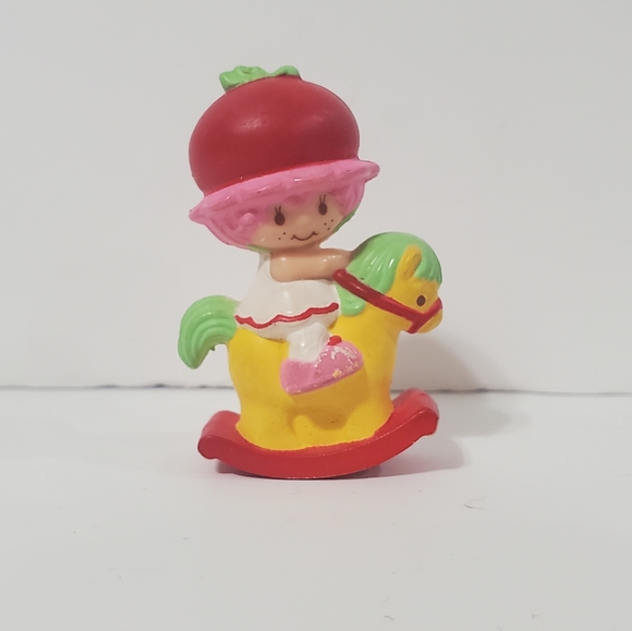 American Greetings | Toys | Vintage Strawberry Shortcake Miniature ...